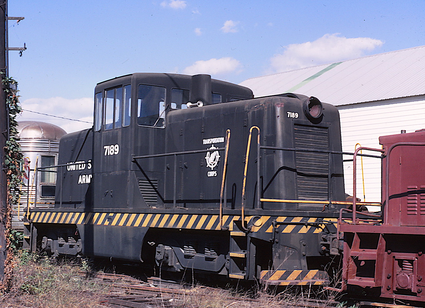 GE 65-Ton Center Cab